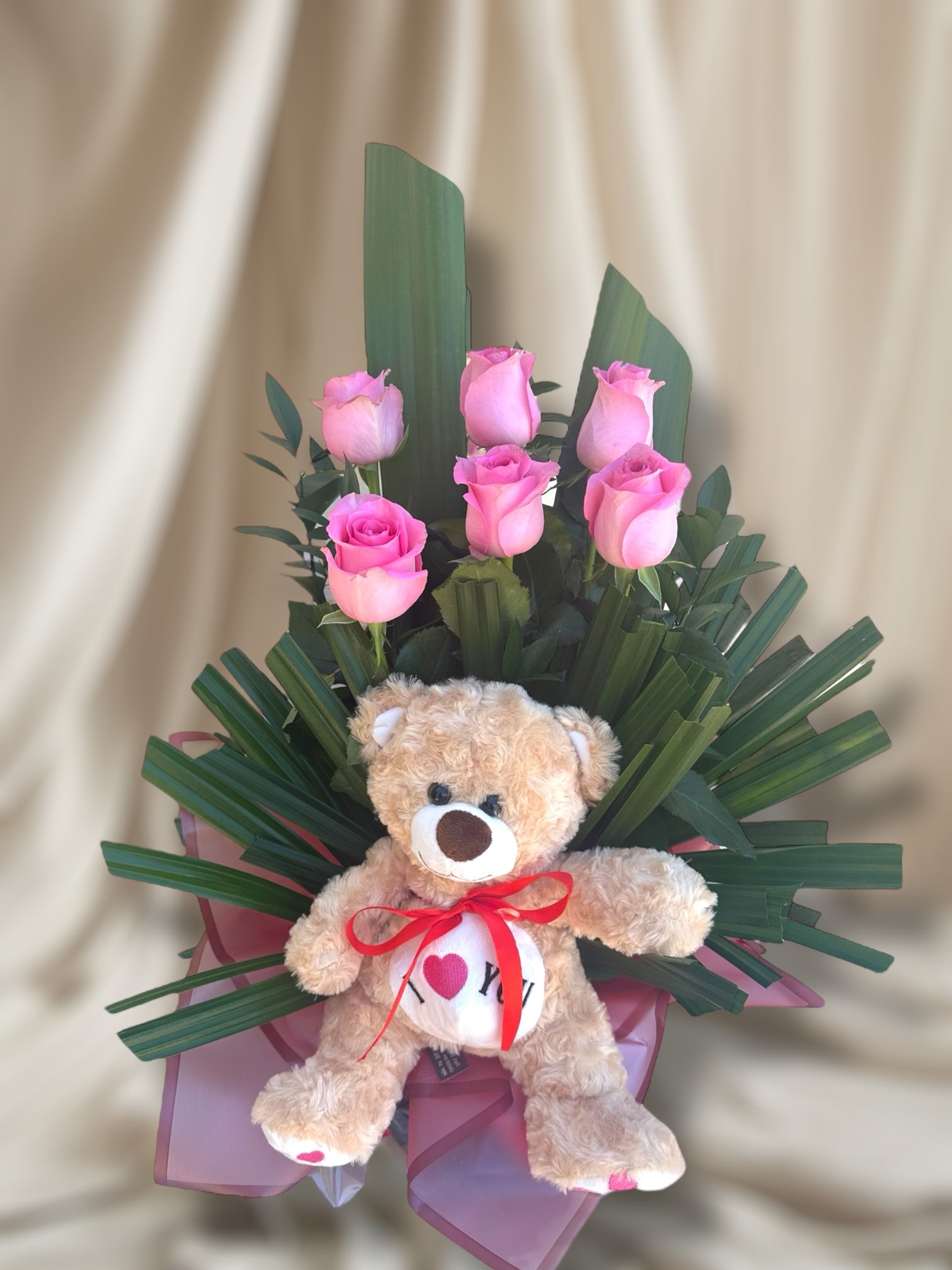Teddy loves you box (Red or Pink) – twowellsflowers